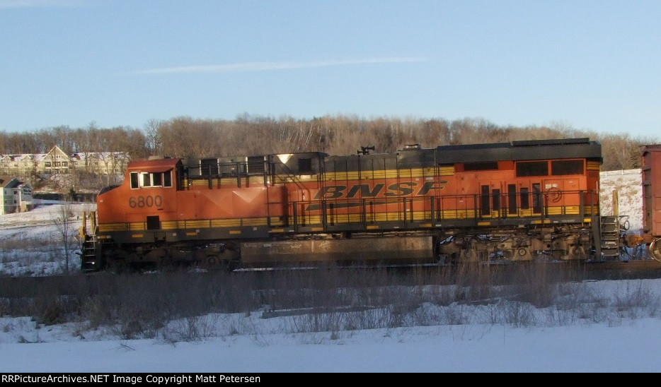 BNSF 6800